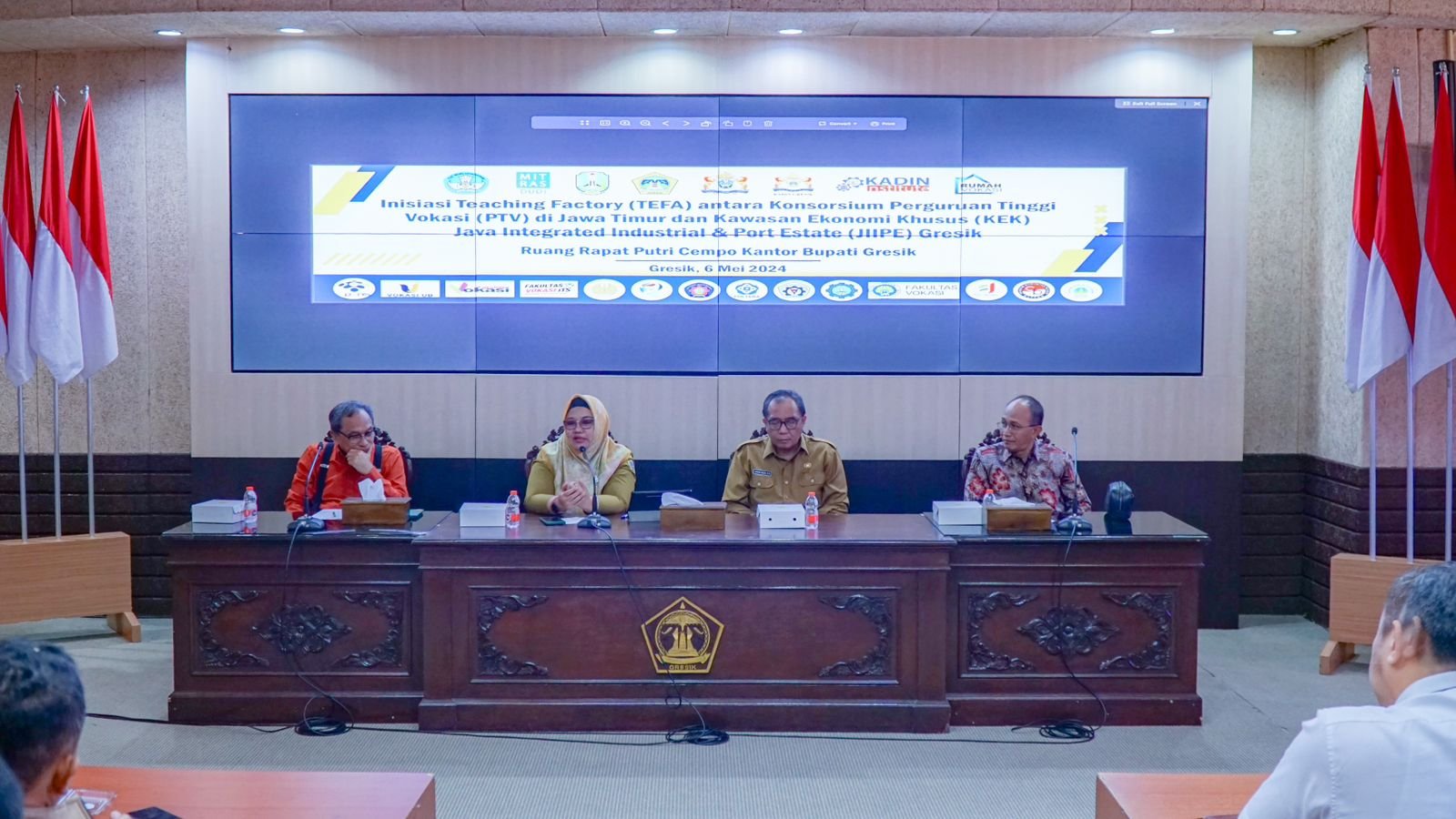 Tingkatkan Jumlah Pekerja KTP Gresik, Bu Min: Wajib 60 Persen Setiap ...